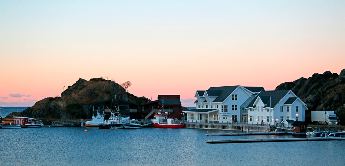 Hamn i Senja: Et sted for spektakulære naturopplevelser | Smak
